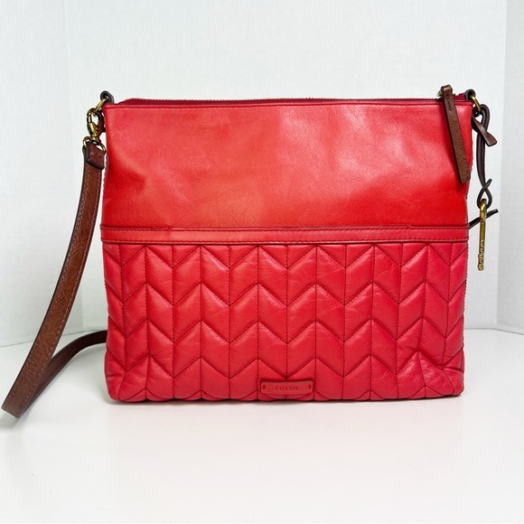 Fossil | Bags | Fossil Fiona Large Quilted Leather Adjustable Crossbody ...